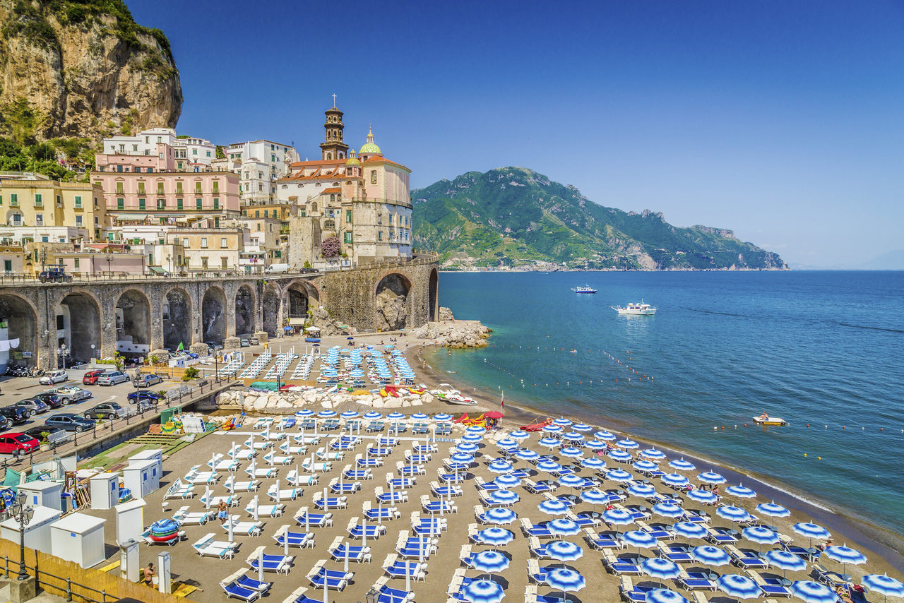 Amalfi, Itálie, Středozemní moře, Nejlepší destinace pro plavbu lodí ...