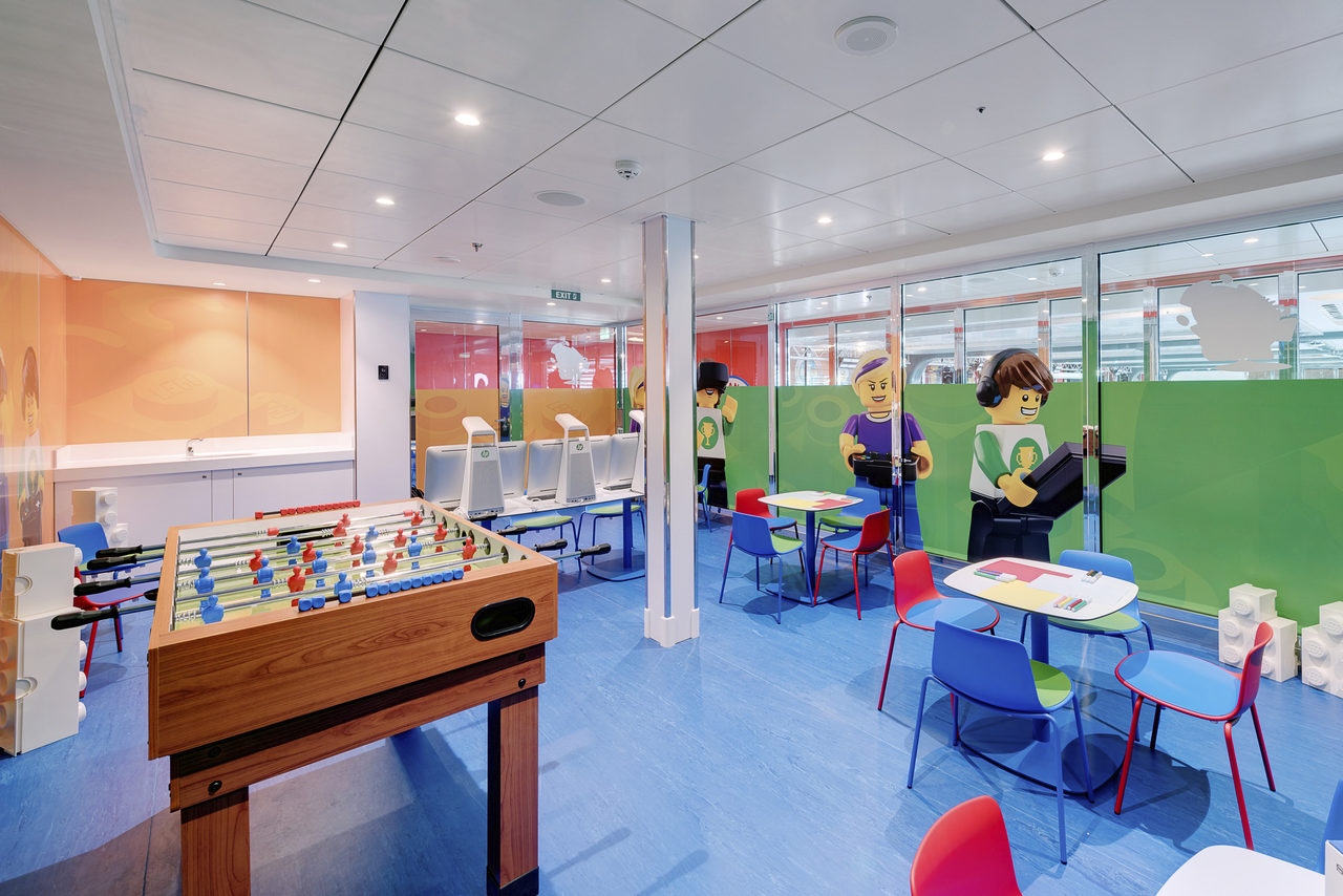 Španělsko, Velká Británie, Maroko, Gran Canaria, Madeira, Portugalsko ...